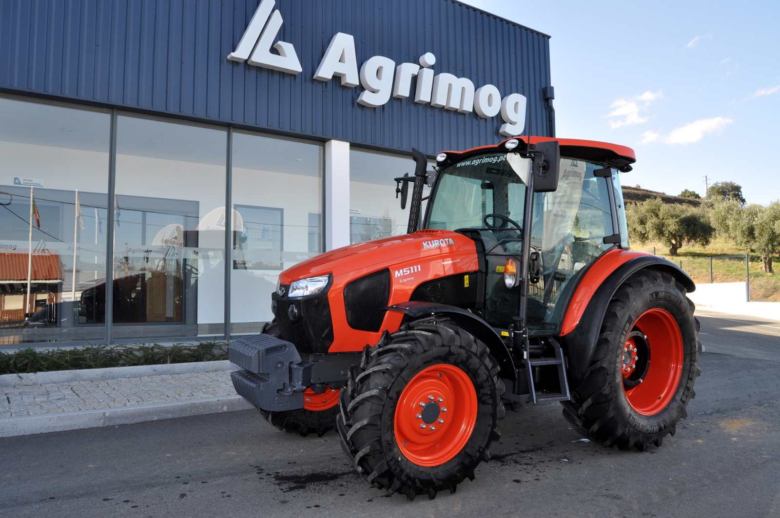 Kubota M5111 Ci - AGRIMOG