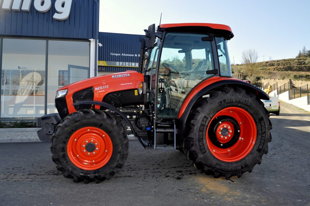 Kubota M5111 Ci - AGRIMOG