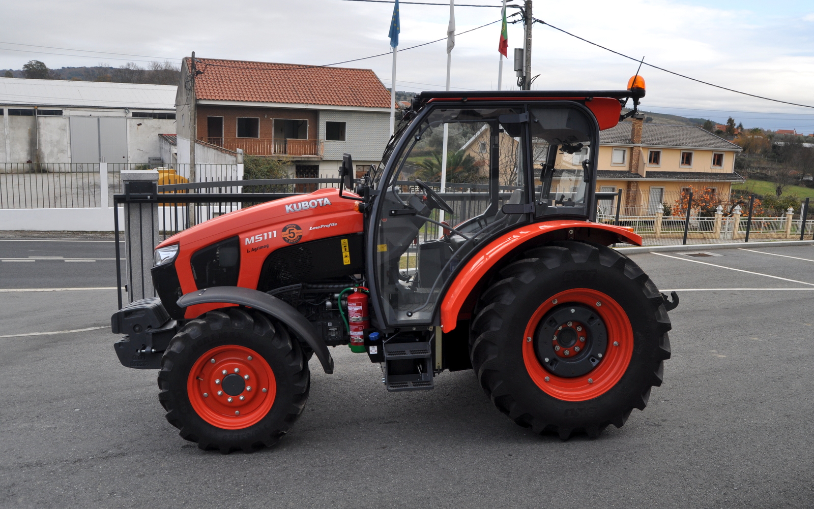 KUBOTA M5111 LPQ - AGRIMOG