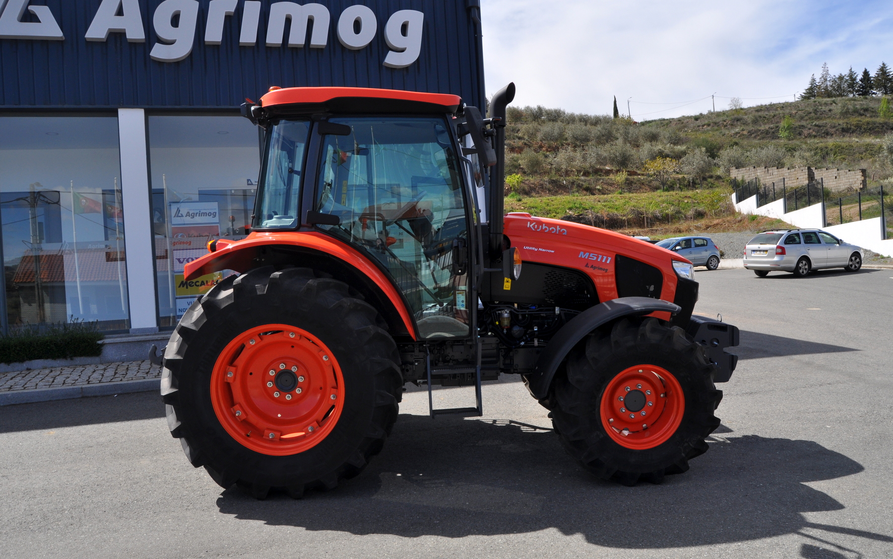 KUBOTA M5111 UNQ - AGRIMOG